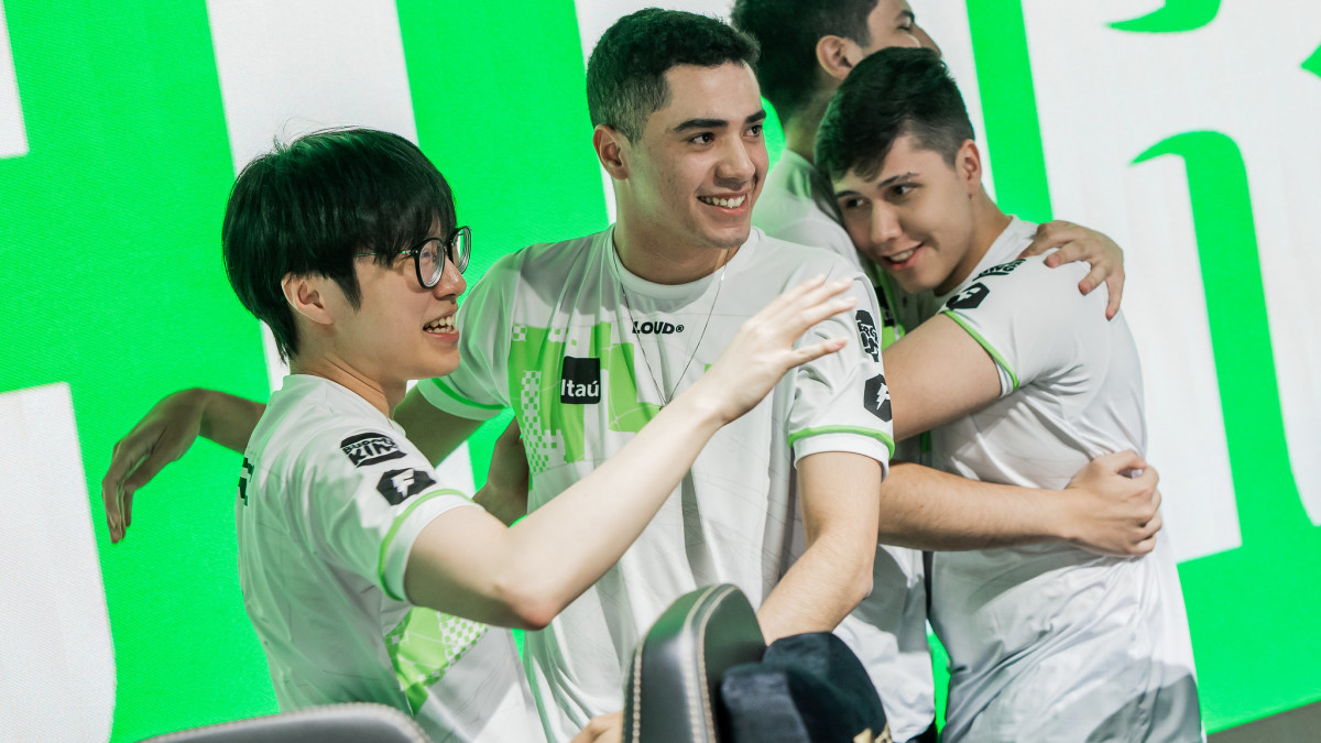 Worlds 2022: LOUD desbanca Fnatic e chega à segunda vitória em quatro jogos - Millenium