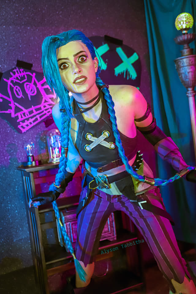 LoL: Cosplays de Vi e Jinx de Arcane são pura perfeição zaunita - Millenium